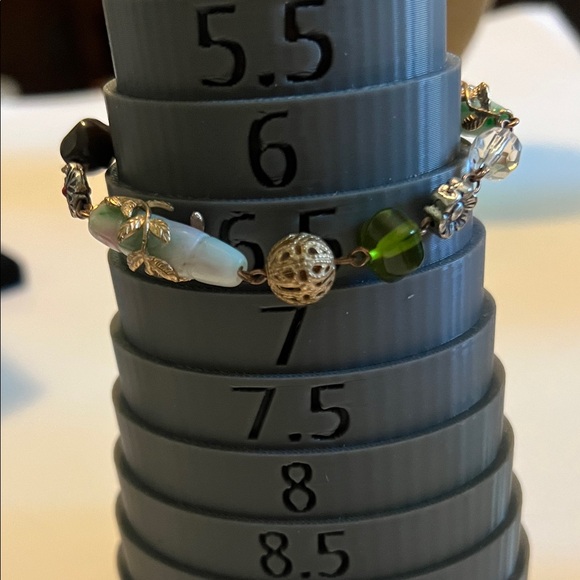 Cookie Lee | Jewelry | Cookie Lee Gold And Green Beaded Bracelet | Poshmark